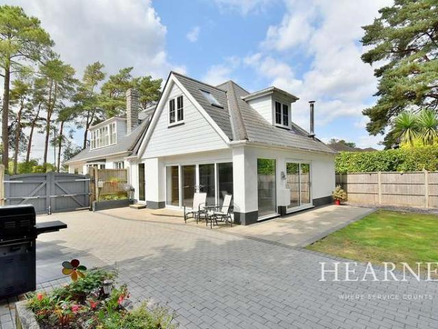 6 Bedroom Detached House