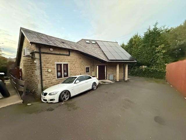 6 Bedroom Detached House