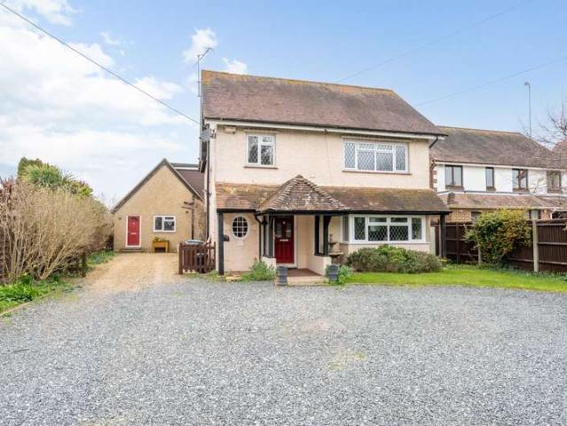 6 Bedroom Detached House