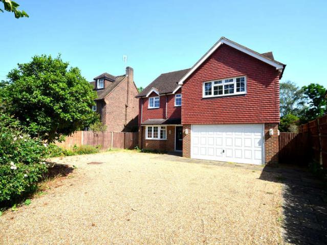 6 Bedroom Detached House