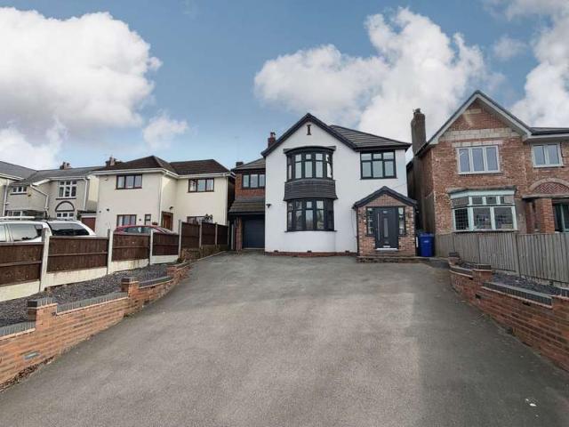6 Bedroom Detached House