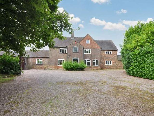 6 Bedroom Detached House