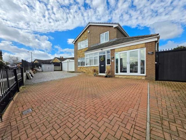 6 Bedroom Detached House