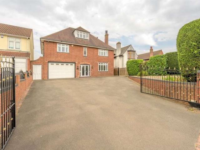 6 Bedroom Detached House