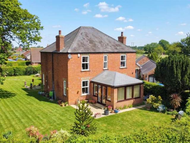 6 Bedroom Detached House