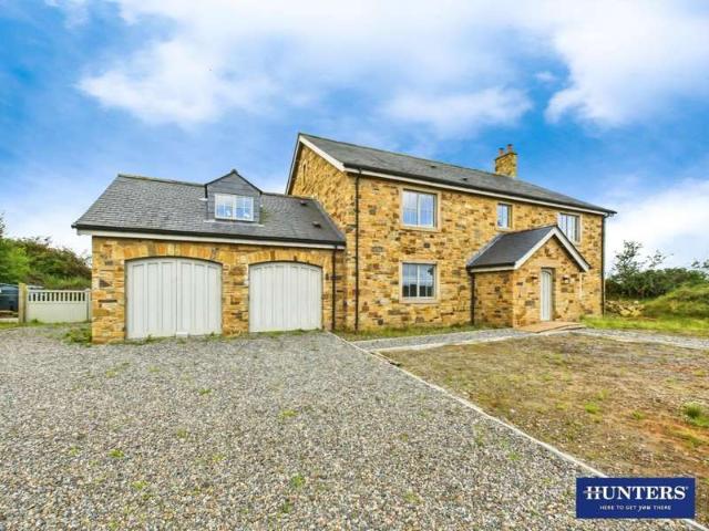 6 Bedroom Detached House