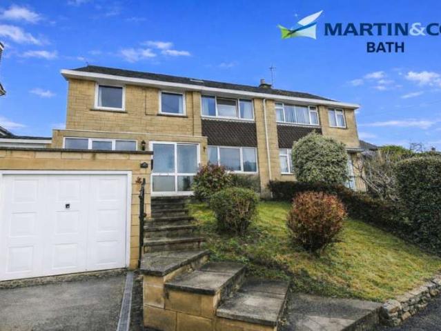 6 Bedroom Detached House