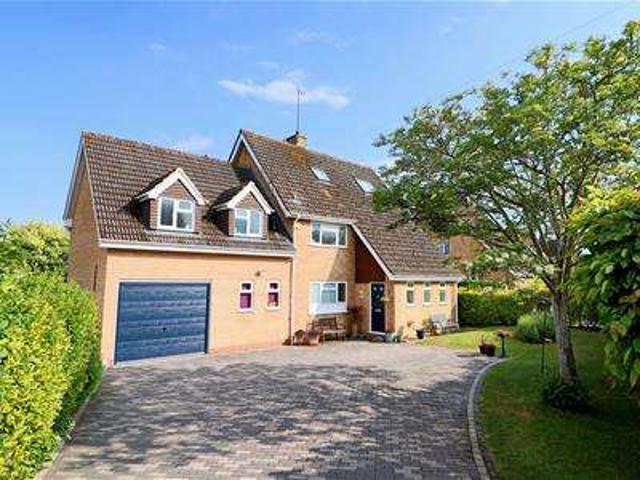 6 Bedroom Detached House