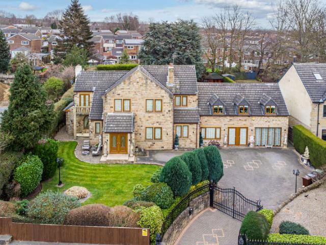6 Bedroom Detached House