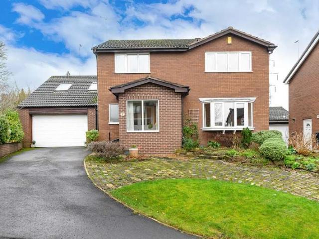6 Bedroom Detached House