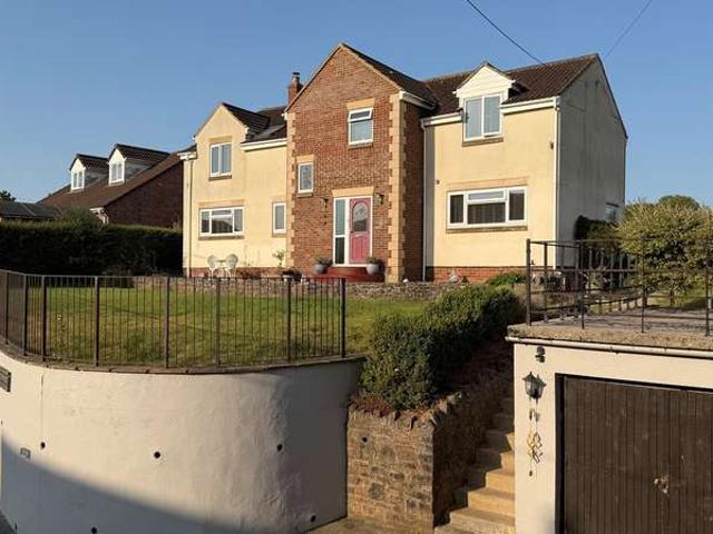 6 Bedroom Detached House