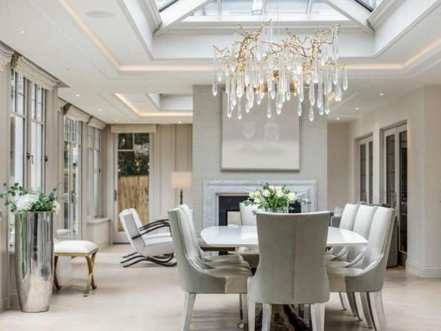 6 Bedroom Detached House