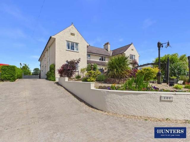 6 Bedroom Detached House