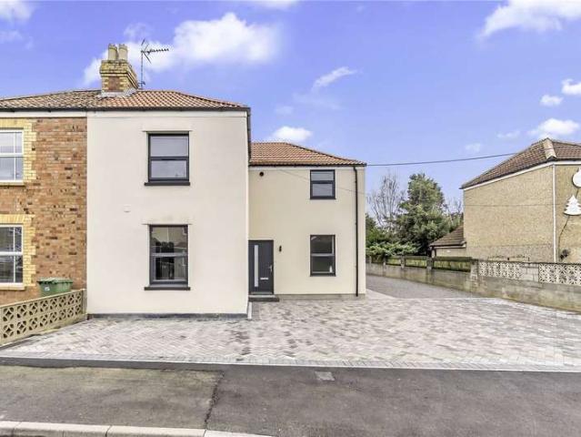 6 Bedroom Detached House