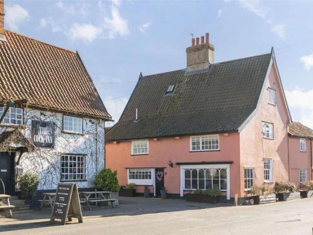 6 Bedroom Detached House