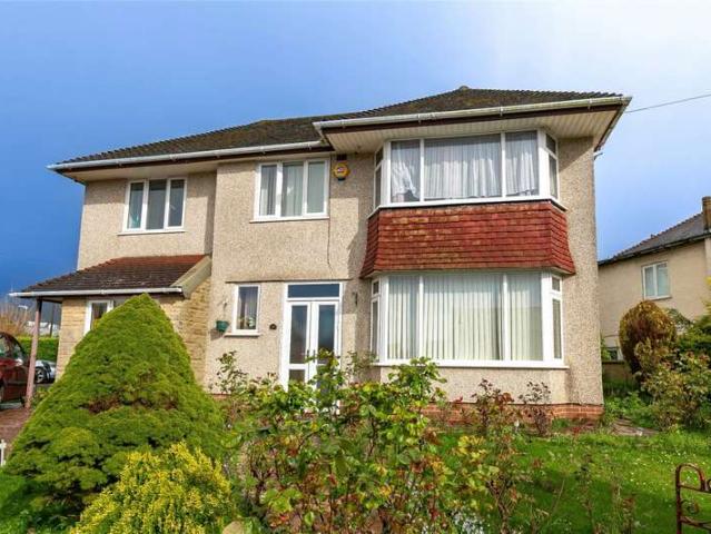 6 Bedroom Detached House