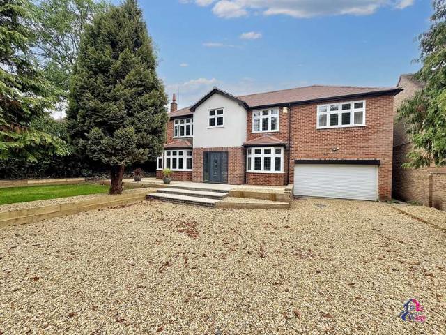 6 Bedroom Detached House