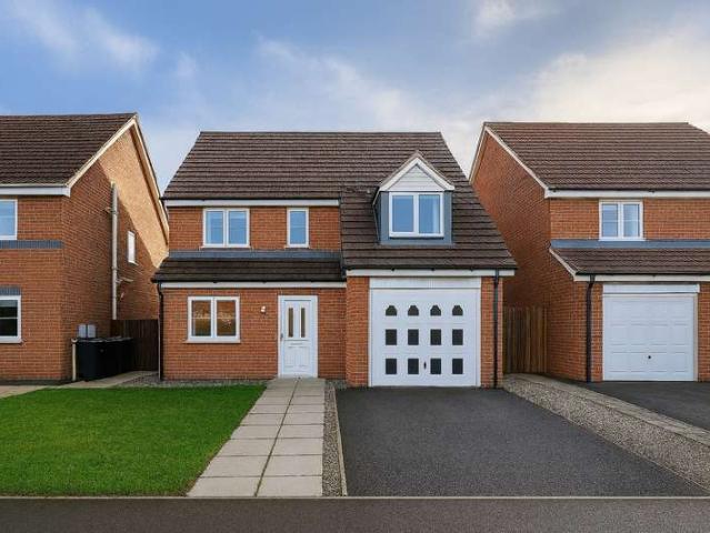 6 Bedroom Detached House