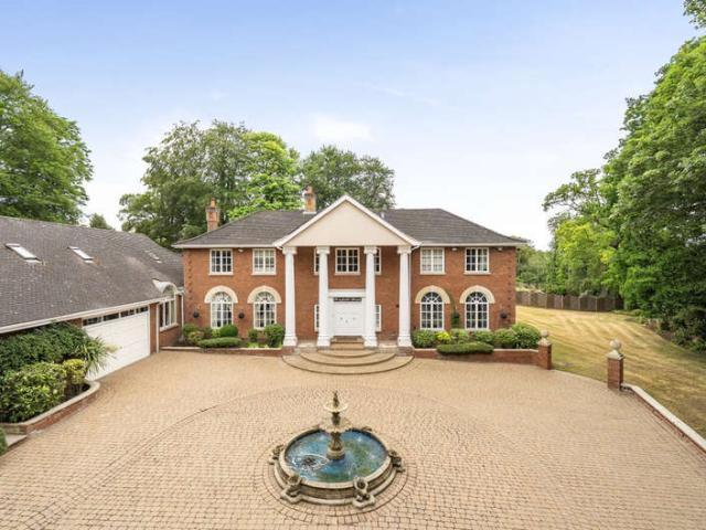 6 Bedroom Detached House
