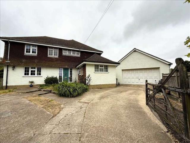 6 Bedroom Detached House