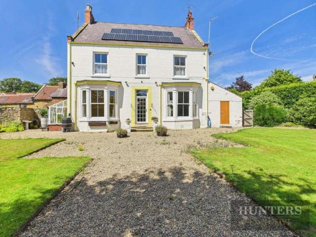 6 Bedroom Detached House