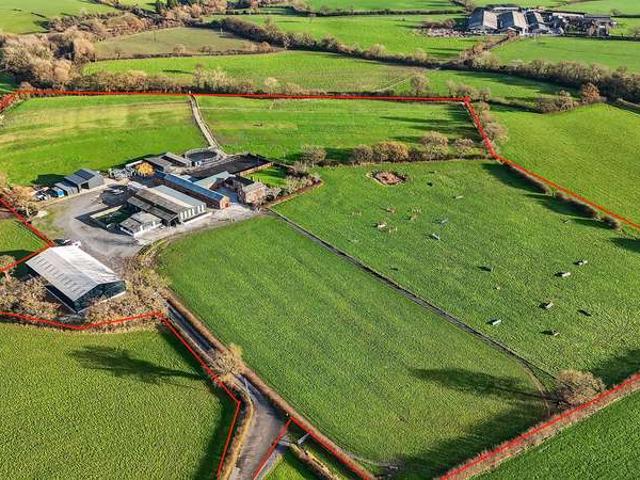 6 Bedroom Detached House