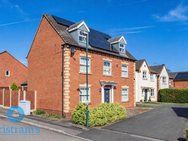 6 Bedroom Detached House