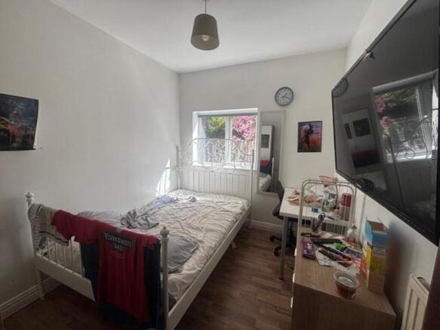 6 bedroom detached house for rent in Beeston Road, Dunkirk, NG7