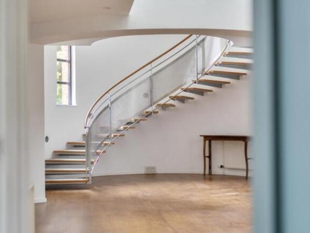 6 bedroom detached house for rent in Chestnut Lane Tonbridge TN12
