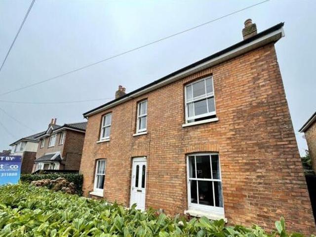 6 Bedroom Detached House For Rent In Bournemouth