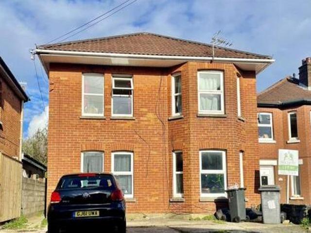 6 Bedroom Detached House For Rent In Bournemouth