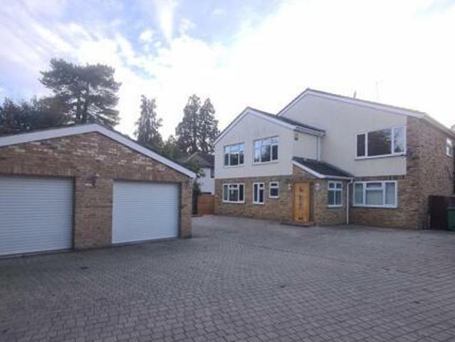 6 Bedroom Detached House For Rent In Berkshire