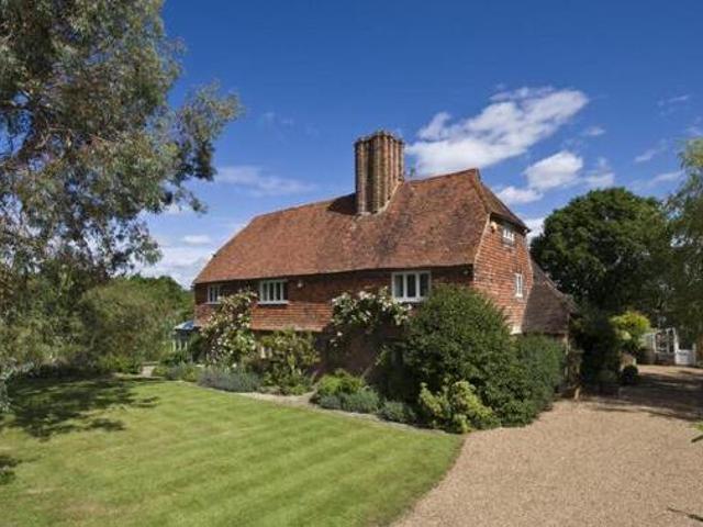 6 Bedroom Detached House For Rent In Billingshurst, West Sussex