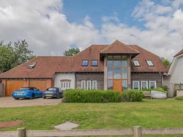 6 bedroom detached house for rent in Gibraltar Lane, Hawkinge.