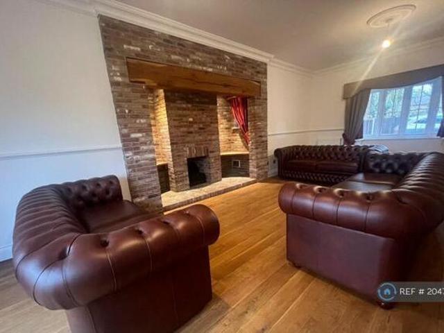 6 Bedroom Detached House For Rent In Great Glen, Leicester