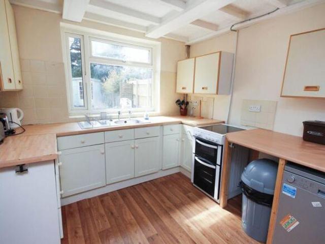 6 bedroom detached house for rent in Elmes Road, Bournemouth, BH9