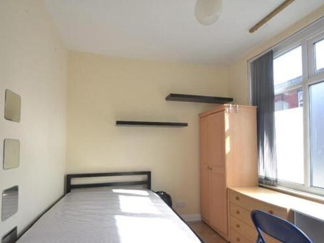 6 Bedroom Detached House For Rent In Fallowfield, Manchester
