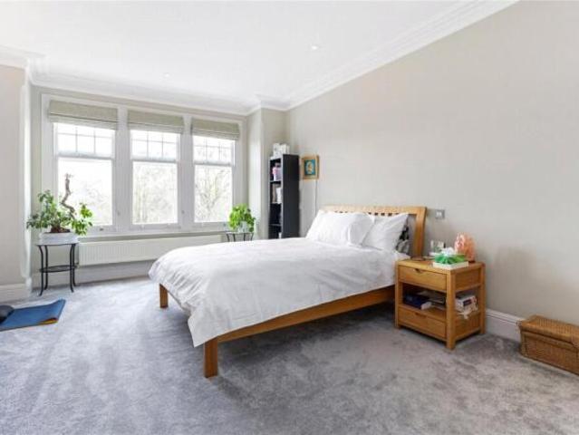 6 bedroom detached house for rent in Kings Road, London, W5