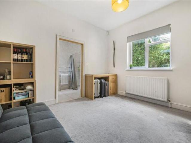 6 bedroom detached house for rent in Lower Road, Hextable, Swanley, Kent, BR8