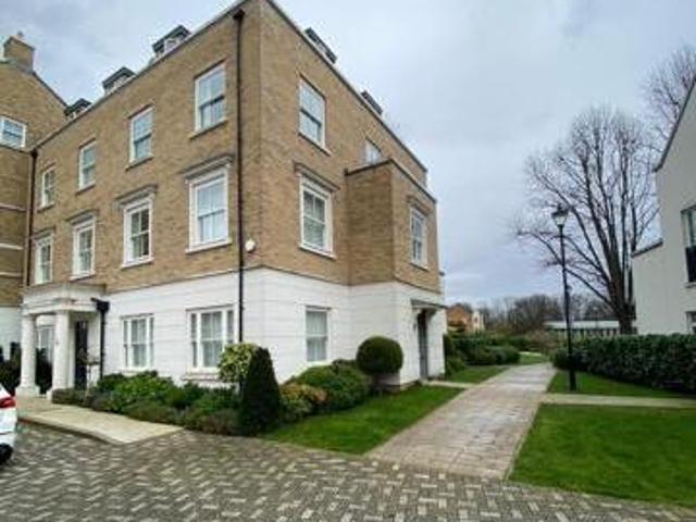 6 Bedroom Detached House For Rent In London