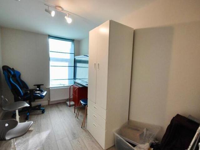 6 bedroom terraced house for rent in Monica Grove, Manchester, M19 2BN, M19