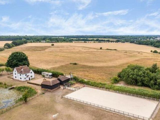 6 Bedroom Detached House For Rent In North Weald, Epping