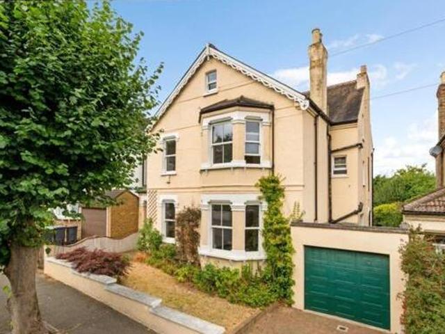 6 Bedroom Detached House For Rent In South Croydon