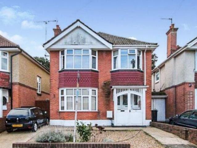 6 bedroom detached house for rent in St. Lukes Road, Bournemouth, BH3
