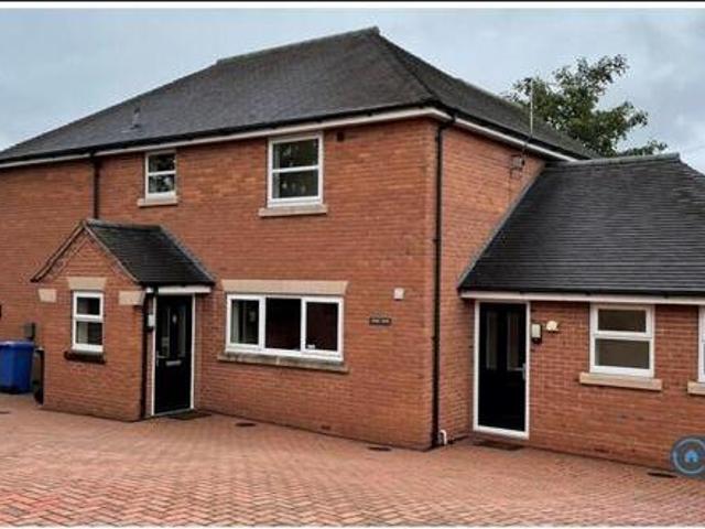 6 Bedroom Detached House For Rent In Stoke on trent