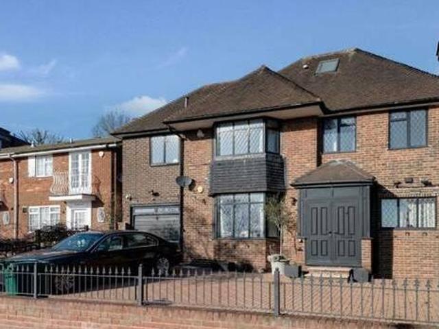 6 bedroom detached house for rent in Prothero Gardens Hendon NW4