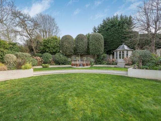 6 bedroom detached house for rent in Roehampton Gate, London SW15