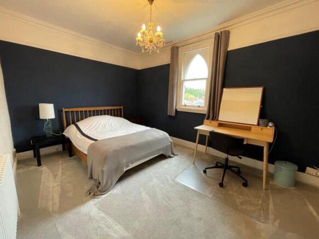 6 bedroom detached house for rent in Woodview Drive, Edgbaston, Birmingham, B15