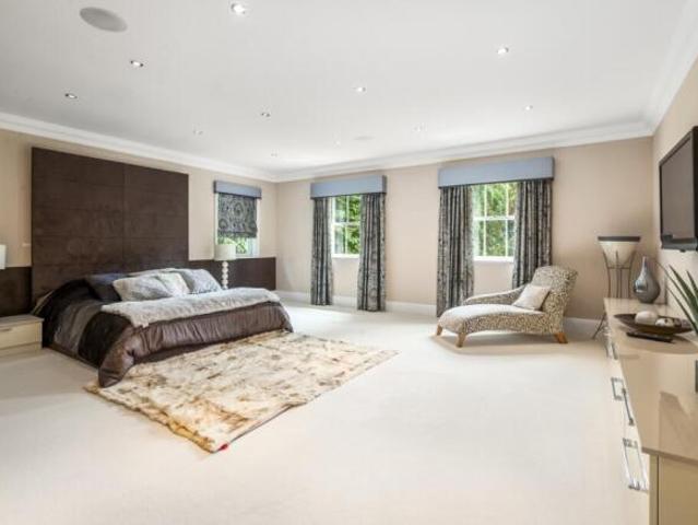 6 bedroom detached house for rent in Western Avenue, Poole, Dorset, BH13