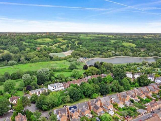 6 bedroom detached house for rent in Willes Terrace, Leamington Spa, CV31 1DL, CV31